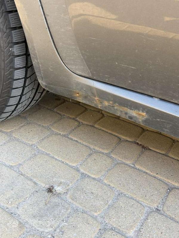 Pelēks Alfa Romeo 159 2006 Kauņa, ar dzinēja tilpumu 1.91 L un nobraukumu 281 tūkst. km par 1100 €, foto 6 vietnē AUTOMOTO.COM.LV