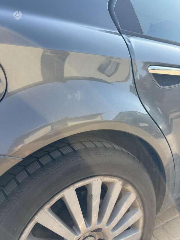 Pelēks Alfa Romeo 159 2006 Kauņa, ar dzinēja tilpumu 1.91 L un nobraukumu 281 tūkst. km par 1100 €, foto 7 vietnē AUTOMOTO.COM.LV