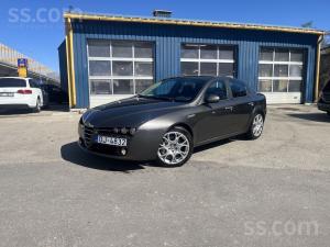 Grey Alfa Romeo 159 2006 in Riga, with an engine capacity of 2.40 L and mileage of 226 thousand km for 3000 €, photo  on AUTOMOTO.COM.LV