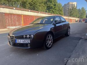Grey Alfa Romeo 159 2006 in Riga, with an engine capacity of 2.40 L and mileage of 226 thousand km for 3000 €, photo 5 on AUTOMOTO.COM.LV