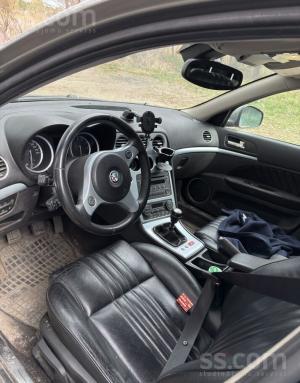Pelēks Alfa Romeo 159 2007 Rīga, ar dzinēja tilpumu 2.20 L un nobraukumu 203 tūkst. km par 1800 €, foto 7 vietnē AUTOMOTO.COM.LV