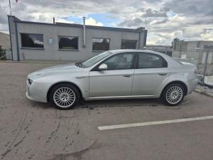 Pelēks Alfa Romeo 159 2007 Kauņa, ar dzinēja tilpumu 1.91 L un nobraukumu 368 tūkst. km par 1400 €, foto 3 vietnē AUTOMOTO.COM.LV