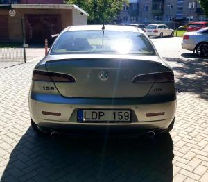 Pelēks Alfa Romeo 159 2008 Klaipėda, ar dzinēja tilpumu 1.91 L un nobraukumu 450 tūkst. km par 2950 €, foto 7 vietnē AUTOMOTO.COM.LV