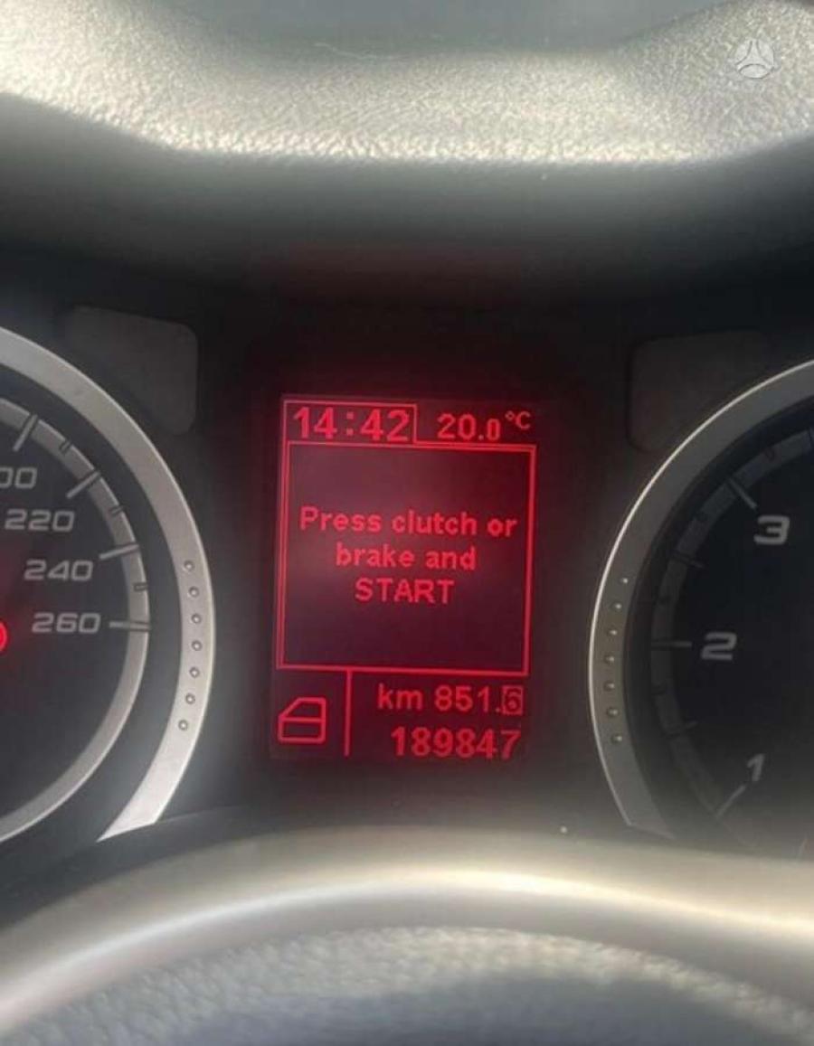 Grey Alfa Romeo 159 2009 in Marijampole, with an engine capacity of 1.91 L and mileage of 190 thousand km for 800 €, photo 10 on AUTOMOTO.COM.LV