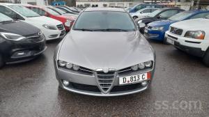 Grey Alfa Romeo 159 2007 in Riga, with an engine capacity of 2.40 L and mileage of 240 thousand km for 2700 €, photo 2 on AUTOMOTO.COM.LV