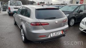 Grey Alfa Romeo 159 2007 in Riga, with an engine capacity of 2.40 L and mileage of 240 thousand km for 2700 €, photo 6 on AUTOMOTO.COM.LV