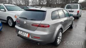 Grey Alfa Romeo 159 2007 in Riga, with an engine capacity of 2.40 L and mileage of 240 thousand km for 2700 €, photo 8 on AUTOMOTO.COM.LV