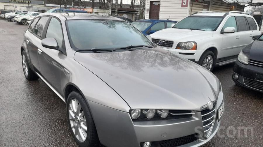 Grey Alfa Romeo 159 2007 in Riga, with an engine capacity of 2.40 L and mileage of 240 thousand km for 2700 €, photo 10 on AUTOMOTO.COM.LV