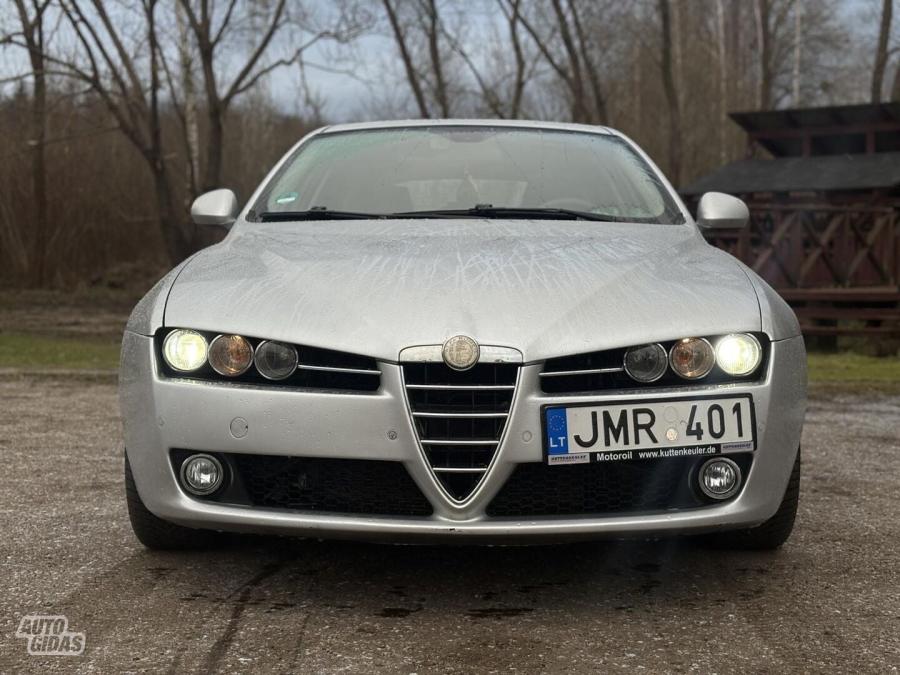 Grey Alfa Romeo 159 2007 in Kaunas, with an engine capacity of 1.90 L and mileage of 280 thousand km for 2250 €, photo 3 on AUTOMOTO.COM.LV