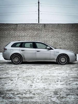 Grey Alfa Romeo 159 2007 in Kaunas, with an engine capacity of 1.90 L and mileage of 280 thousand km for 2000 €, photo 3 on AUTOMOTO.COM.LV