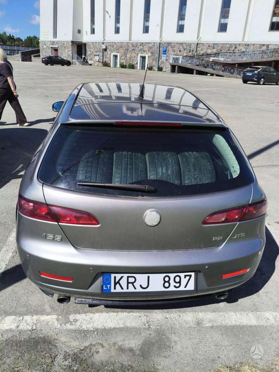 Grey Alfa Romeo 159 2007 in Klaipeda, with an engine capacity of 2.20 L and mileage of 256 thousand km for 900 €, photo 7 on AUTOMOTO.COM.LV