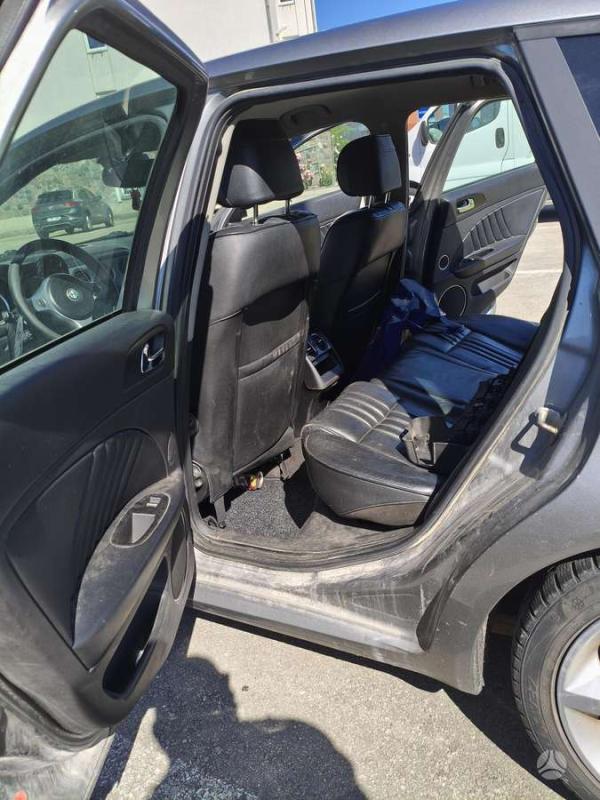 Pelēks Alfa Romeo 159 2007 Klaipėda, ar dzinēja tilpumu 2.20 L un nobraukumu 256 tūkst. km par 900 €, foto 10 vietnē AUTOMOTO.COM.LV