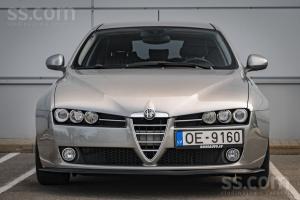 Pelēks Alfa Romeo 159 2007 Rīga, ar dzinēja tilpumu 2.20 L un nobraukumu 276 tūkst. km par 2350 €, foto 3 vietnē AUTOMOTO.COM.LV