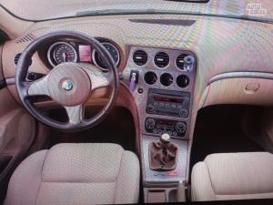Pelēks Alfa Romeo 159 2010 Panevēža, ar dzinēja tilpumu 2.00 L un nobraukumu 299 tūkst. km par 2600 €, foto 4 vietnē AUTOMOTO.COM.LV