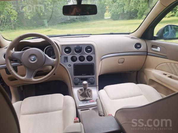 Pelēks Alfa Romeo 159 2010 Rīga, ar dzinēja tilpumu 1.90 L un nobraukumu 202 tūkst. km par 1950 €, foto 2 vietnē AUTOMOTO.COM.LV