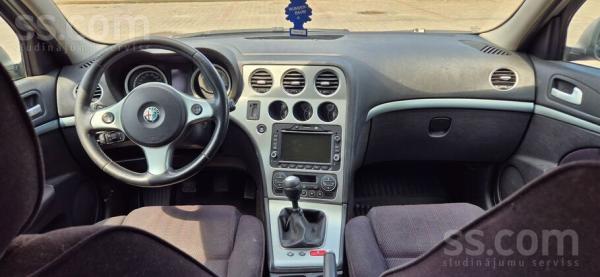Pelēks Alfa Romeo 159 2010 Cēsis, ar dzinēja tilpumu 2.00 L un nobraukumu 301 tūkst. km par 1700 €, foto 6 vietnē AUTOMOTO.COM.LV