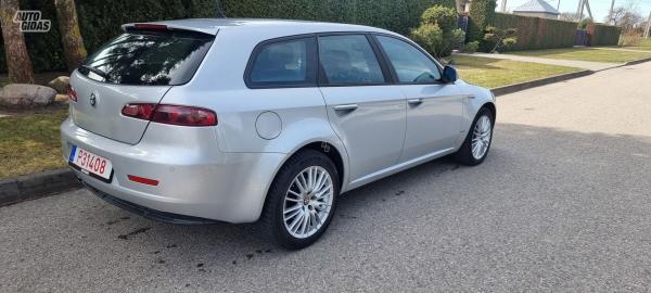 Grey Alfa Romeo 159 2011 in Kedainiai, with an engine capacity of 2.00 L and mileage of 147 thousand km for 2999 €, photo 5 on AUTOMOTO.COM.LV