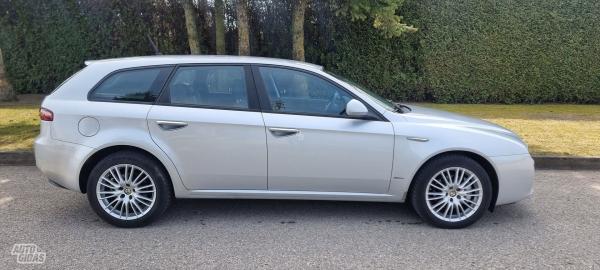 Grey Alfa Romeo 159 2011 in Kedainiai, with an engine capacity of 2.00 L and mileage of 147 thousand km for 2999 €, photo 7 on AUTOMOTO.COM.LV