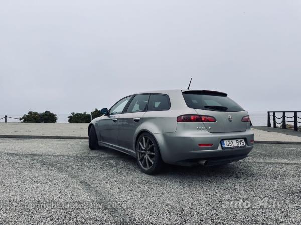 Grey Alfa Romeo 159 2011 in Tallinn, with an engine capacity of 2.00 L and mileage of 240 thousand km for 5500 €, photo 4 on AUTOMOTO.COM.LV