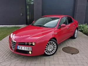 Red Alfa Romeo 159 2006 in Riga, with an engine capacity of 2.40 L and mileage of 242 thousand km for 2990 €, photo  on AUTOMOTO.COM.LV