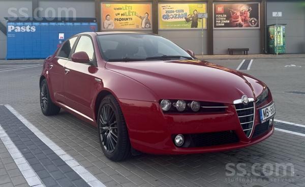 Sarkans Alfa Romeo 159 2011 Rīga, ar dzinēja tilpumu 2.00 L un nobraukumu 201 tūkst. km par 3700 €, foto 1 vietnē AUTOMOTO.COM.LV