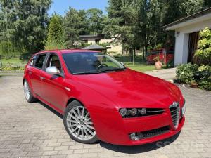 Red Alfa Romeo 159 2007 in Jurmala, with an engine capacity of 2.40 L and mileage of 235 thousand km for 4990 €, photo 4 on AUTOMOTO.COM.LV