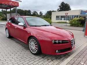 Red Alfa Romeo 159 2007 in Jurmala, with an engine capacity of 2.40 L and mileage of 235 thousand km for 4990 €, photo 8 on AUTOMOTO.COM.LV