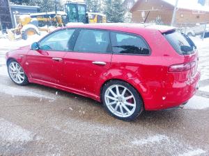 Red Alfa Romeo 159 2010 in Utena, with an engine capacity of 2.00 L and mileage of 258 thousand km for 3750 €, photo 13 on AUTOMOTO.COM.LV