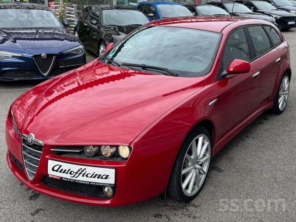 Красный Альфа Ромео 159 2010 в Рига, объемом двигателя 1.80 л и пробегом 116 тыс. км за 5900 €, фото 1 на AUTOMOTO.COM.LV