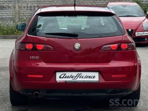Sarkans Alfa Romeo 159 2010 Rīga, ar dzinēja tilpumu 1.80 L un nobraukumu 116 tūkst. km par 5900 €, foto 7 vietnē AUTOMOTO.COM.LV