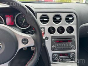 Sarkans Alfa Romeo 159 2010 Rīga, ar dzinēja tilpumu 1.80 L un nobraukumu 116 tūkst. km par 5900 €, foto 22 vietnē AUTOMOTO.COM.LV