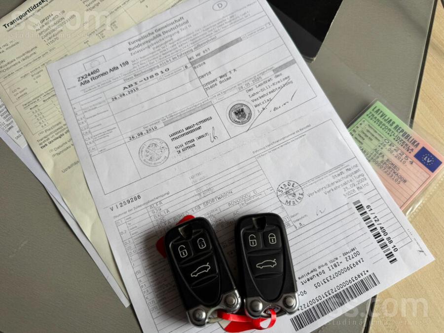 Sarkans Alfa Romeo 159 2010 Rīga, ar dzinēja tilpumu 1.80 L un nobraukumu 116 tūkst. km par 5900 €, foto 28 vietnē AUTOMOTO.COM.LV