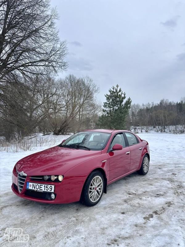 Alfa Romeo 159 2006 in Vilnius, with an engine capacity of 2.20 L and mileage of 252 thousand km for 2500 €, photo 1 on AUTOMOTO.COM.LV
