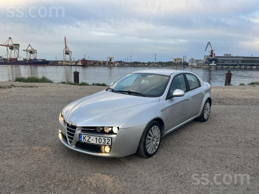 Alfa Romeo 159 2006 Rīga, ar dzinēja tilpumu 2.40 L un nobraukumu 341 tūkst. km par 2100 €, foto 1 vietnē AUTOMOTO.COM.LV