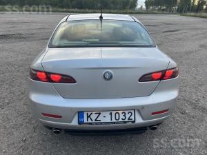 Alfa Romeo 159 2006 Rīga, ar dzinēja tilpumu 2.40 L un nobraukumu 341 tūkst. km par 2100 €, foto 6 vietnē AUTOMOTO.COM.LV