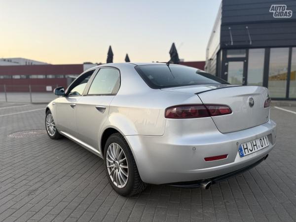 Alfa Romeo 159 2006 in Kaunas, with an engine capacity of 1.90 L and mileage of 284 thousand km for 1300 €, photo 4 on AUTOMOTO.COM.LV