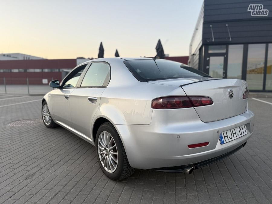 Alfa Romeo 159 2006 Kauņa, ar dzinēja tilpumu 1.90 L un nobraukumu 284 tūkst. km par 1300 €, foto 5 vietnē AUTOMOTO.COM.LV
