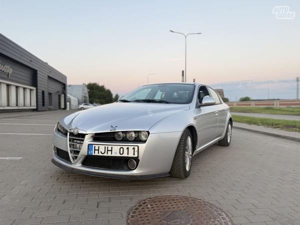 Alfa Romeo 159 2006 in Kaunas, with an engine capacity of 1.90 L and mileage of 284 thousand km for 1300 €, photo 7 on AUTOMOTO.COM.LV