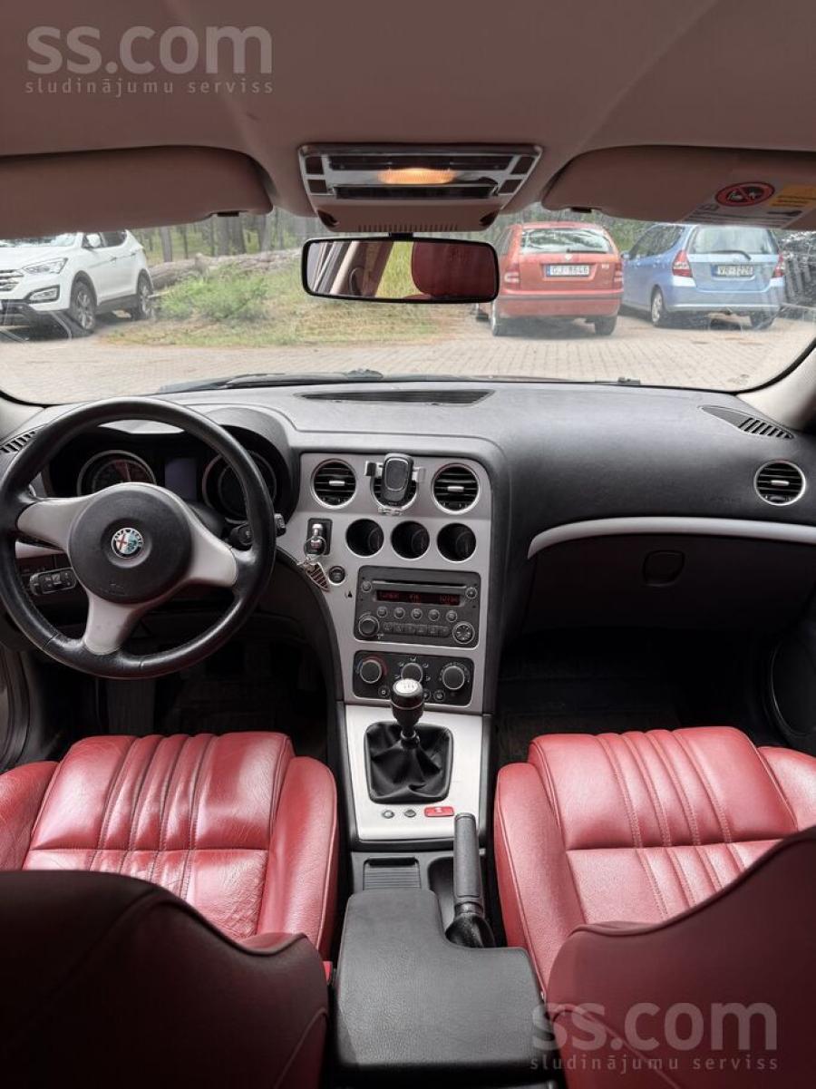 Alfa Romeo 159 2007 Rīga, ar dzinēja tilpumu 1.90 L un nobraukumu 179 tūkst. km par 1650 €, foto 14 vietnē AUTOMOTO.COM.LV