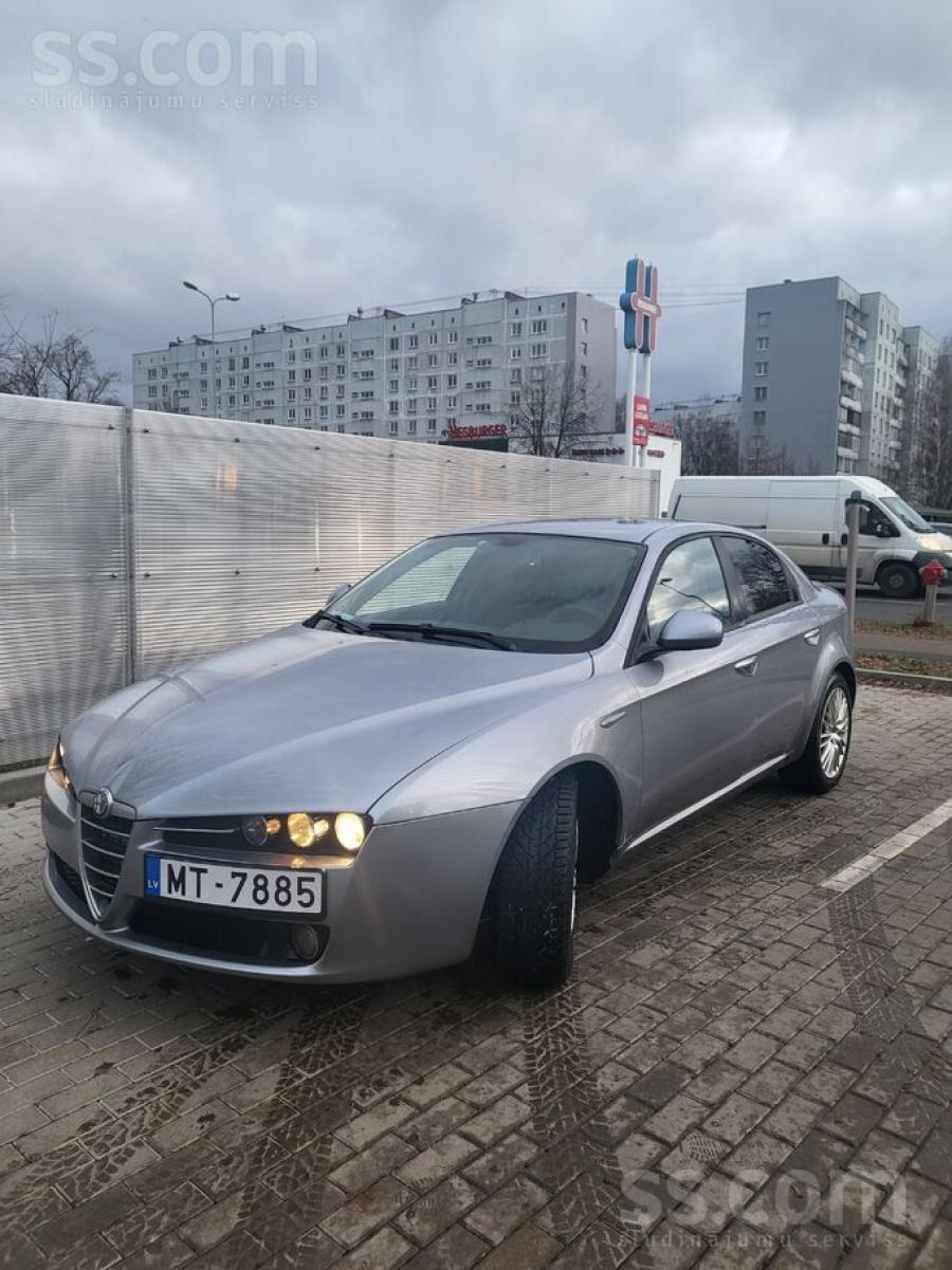 Alfa Romeo 159 2009 Rīga, ar dzinēja tilpumu 1.90 L un nobraukumu 222 tūkst. km par 3000 €, foto 2 vietnē AUTOMOTO.COM.LV