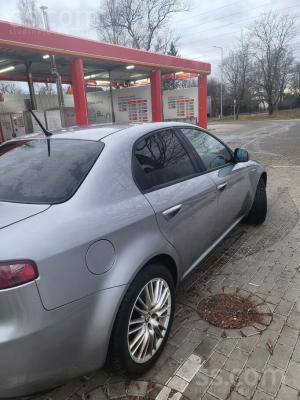 Alfa Romeo 159 2009 Rīga, ar dzinēja tilpumu 1.90 L un nobraukumu 222 tūkst. km par 3000 €, foto 4 vietnē AUTOMOTO.COM.LV