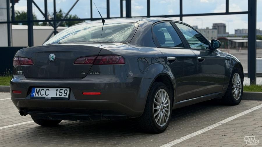Alfa Romeo 159 2009 Kauņa, ar dzinēja tilpumu 1.90 L un nobraukumu 305 tūkst. km par 1150 €, foto 5 vietnē AUTOMOTO.COM.LV