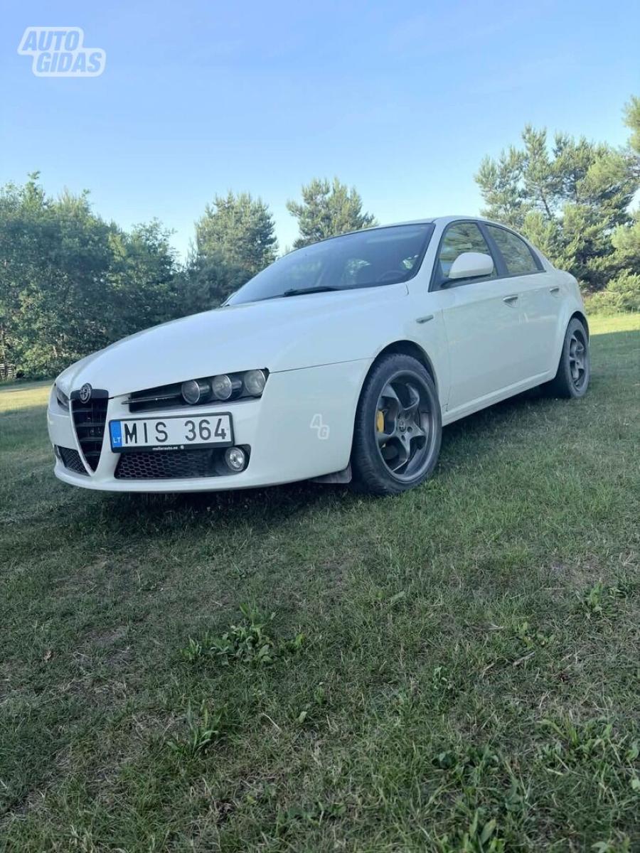 Alfa Romeo 159 2009 Klaipėda, ar dzinēja tilpumu 1.80 L un nobraukumu 320 tūkst. km par 1600 €, foto 4 vietnē AUTOMOTO.COM.LV
