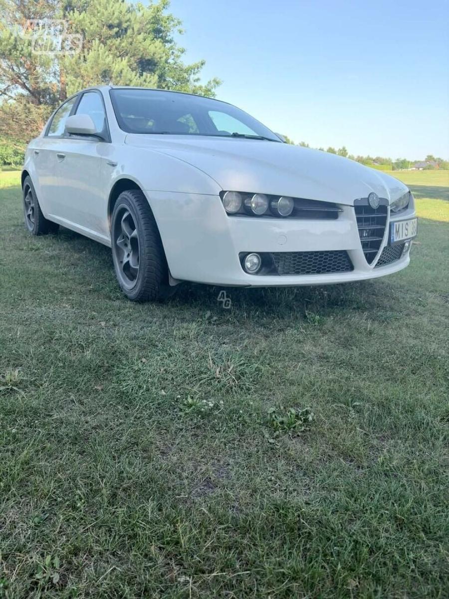 Alfa Romeo 159 2009 Klaipėda, ar dzinēja tilpumu 1.80 L un nobraukumu 320 tūkst. km par 1600 €, foto 8 vietnē AUTOMOTO.COM.LV