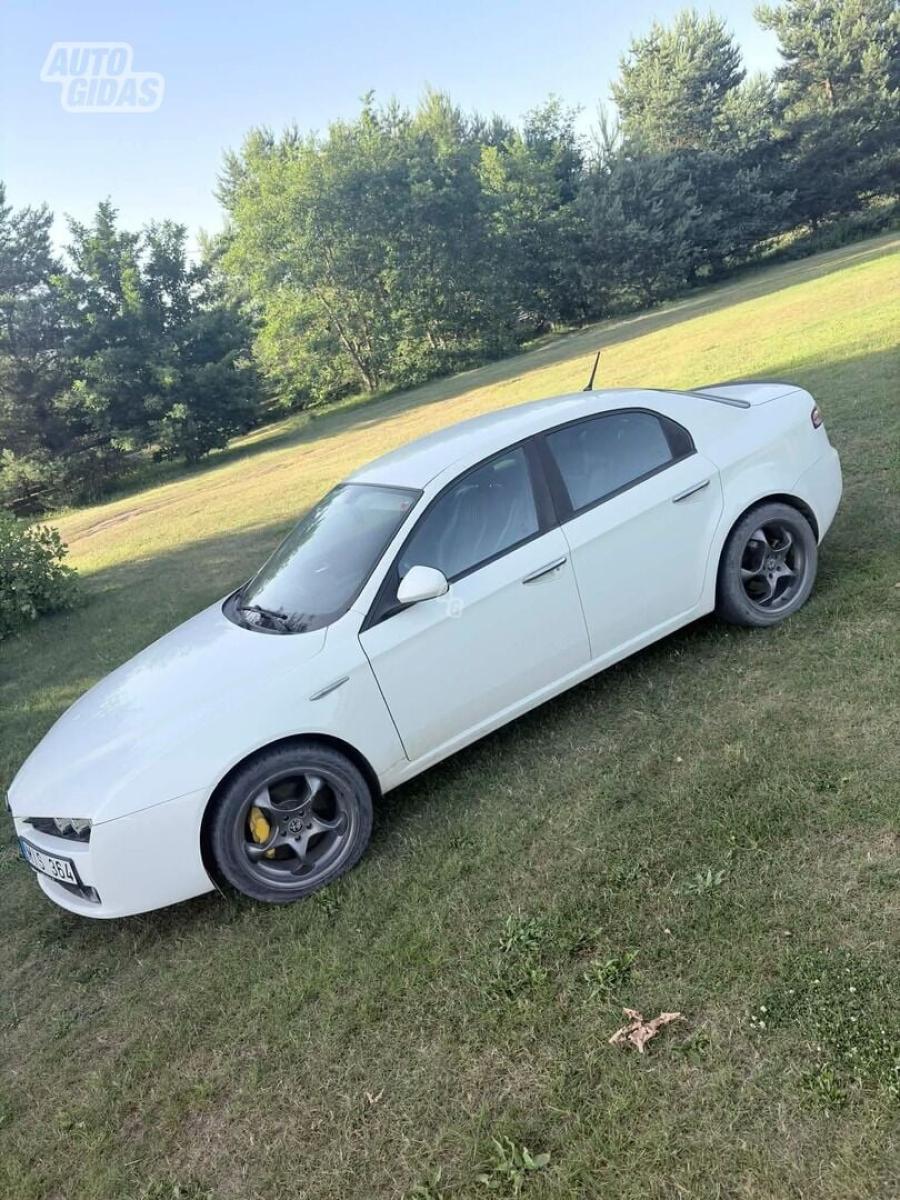 Alfa Romeo 159 2009 Klaipėda, ar dzinēja tilpumu 1.80 L un nobraukumu 320 tūkst. km par 1600 €, foto 9 vietnē AUTOMOTO.COM.LV