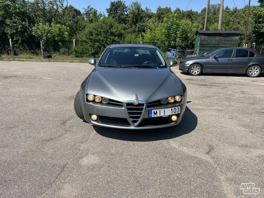 Alfa Romeo 159 2009 in Siauliai, with an engine capacity of 2.00 L and mileage of 0 thousand km for 1949 €, photo 3 on AUTOMOTO.COM.LV