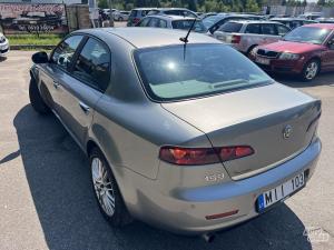 Alfa Romeo 159 2009 in Siauliai, with an engine capacity of 2.00 L and mileage of 0 thousand km for 1949 €, photo 23 on AUTOMOTO.COM.LV
