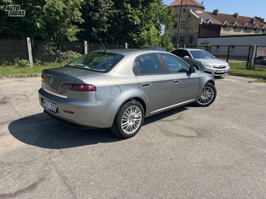Alfa Romeo 159 2009 Šauļi, ar dzinēja tilpumu 2.00 L un nobraukumu 0 tūkst. km par 1949 €, foto 8 vietnē AUTOMOTO.COM.LV