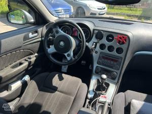 Alfa Romeo 159 2009 Šauļi, ar dzinēja tilpumu 2.00 L un nobraukumu 0 tūkst. km par 1949 €, foto 13 vietnē AUTOMOTO.COM.LV