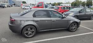 Alfa Romeo 159 2012 in Kaunas, with an engine capacity of 2.00 L and mileage of 287 thousand km for 4000 €, photo 3 on AUTOMOTO.COM.LV